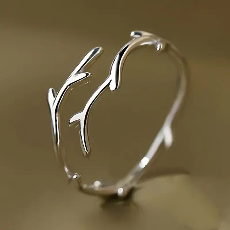 Moonlit Branch Ring | White Gold – Ethan & Lara